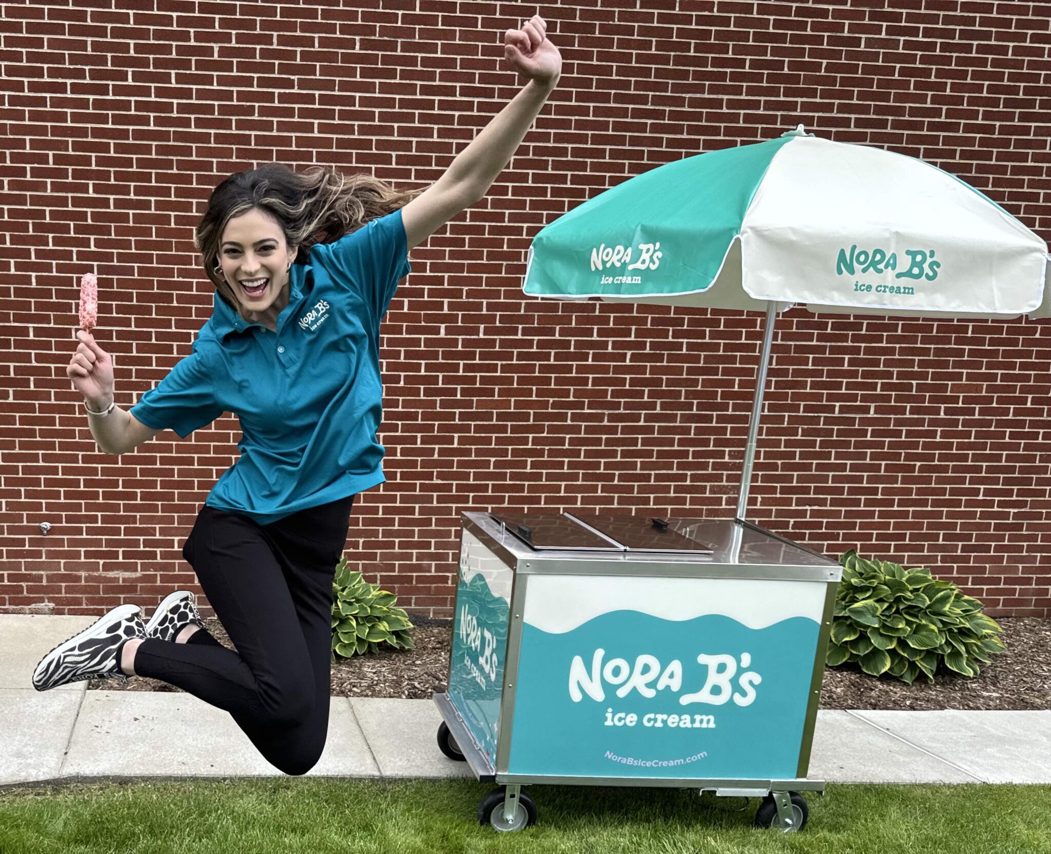 Central Florida Ice Cream Cart Rentals | Nora B's Ice Cream